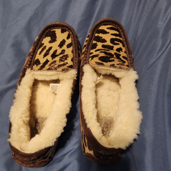 UGG | Shoes | Ugg Cheetah Slippers | Poshmark